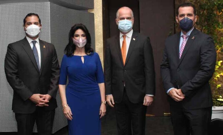 FDD elije nuevo Consejo Directivo y reconoce a la microempresaria ...