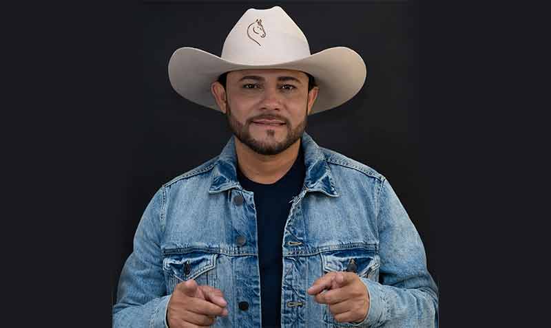 El internacional Cesar Reyes El Tucusito canta un Joropo “Pa’ los ...