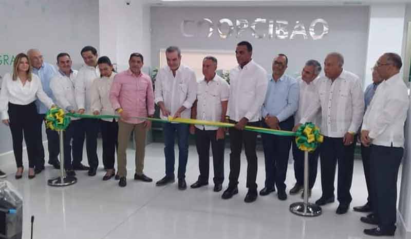 Abinader inaugura edificio administrativo de COOPCIBAO en su 59 ...