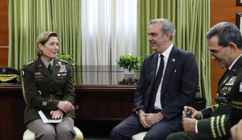 Abinader se reúne con jefa del Comando Sur EEUU, general Laura Jane ...