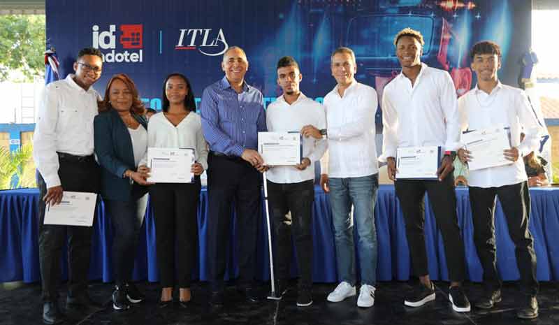 El INDOTEL y el ITLA gradúan a 465 nuevos técnicos en San Pedro de ...