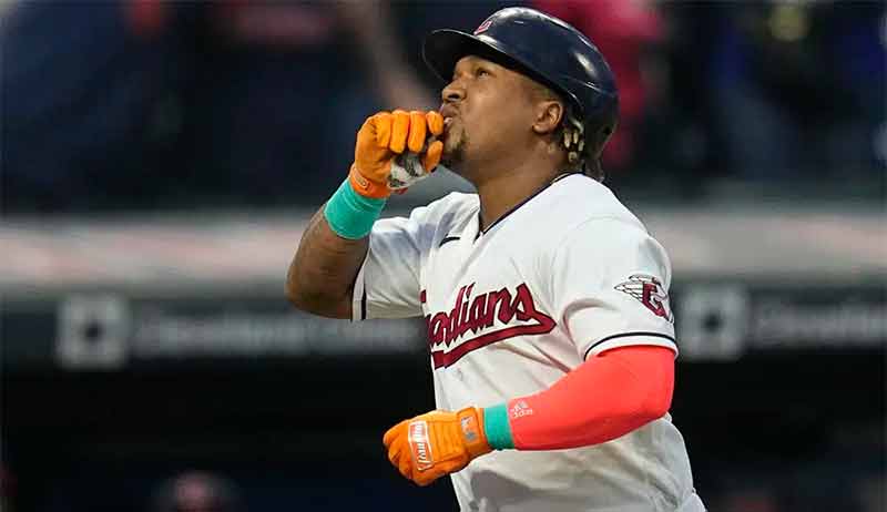 Ramírez entra a libro de récords de Cleveland como el 3B con más ...
