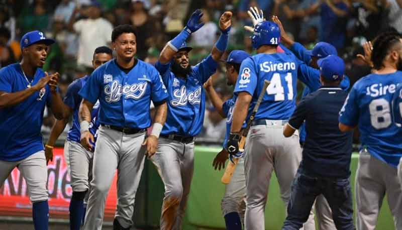 Licey derrota a las Estrellas y logra su corona 24 en el beisbol ...